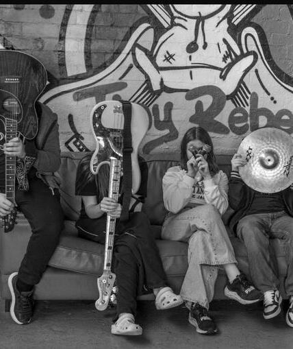 THE PAINTED GECKOS - Bolton Food and Drink Festival
